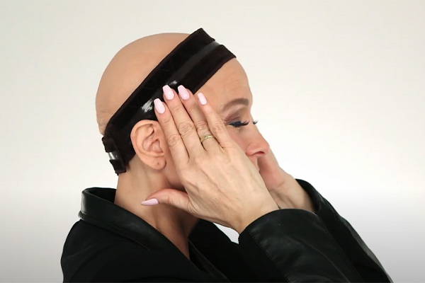 How do you keep a wig on a bald head? – Wigs.com