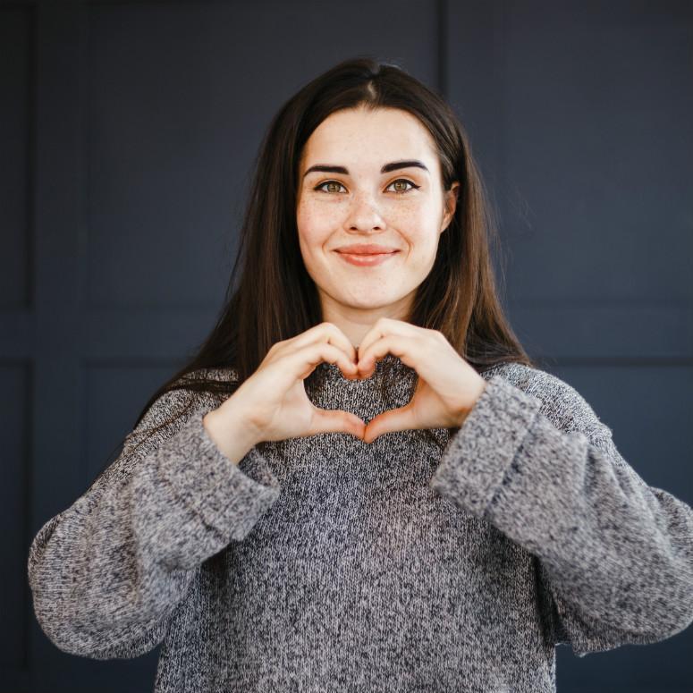 5 Stunning Wigs For Heart Shaped Faces – Wigs.com