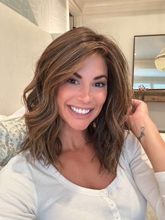 Wavy Day by Raquel Welch | Synthetic Wig – Wigs.com
