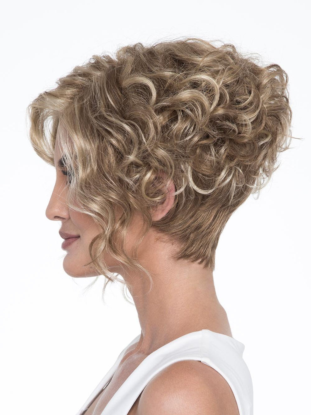 Kelsey Wig by Envy | Short & Curly – Wigs.com
